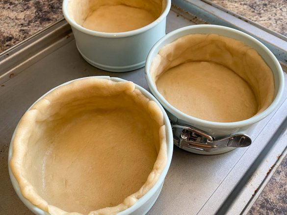 Easy & Authentic Scotch Pie Recipe - Scottish Scran