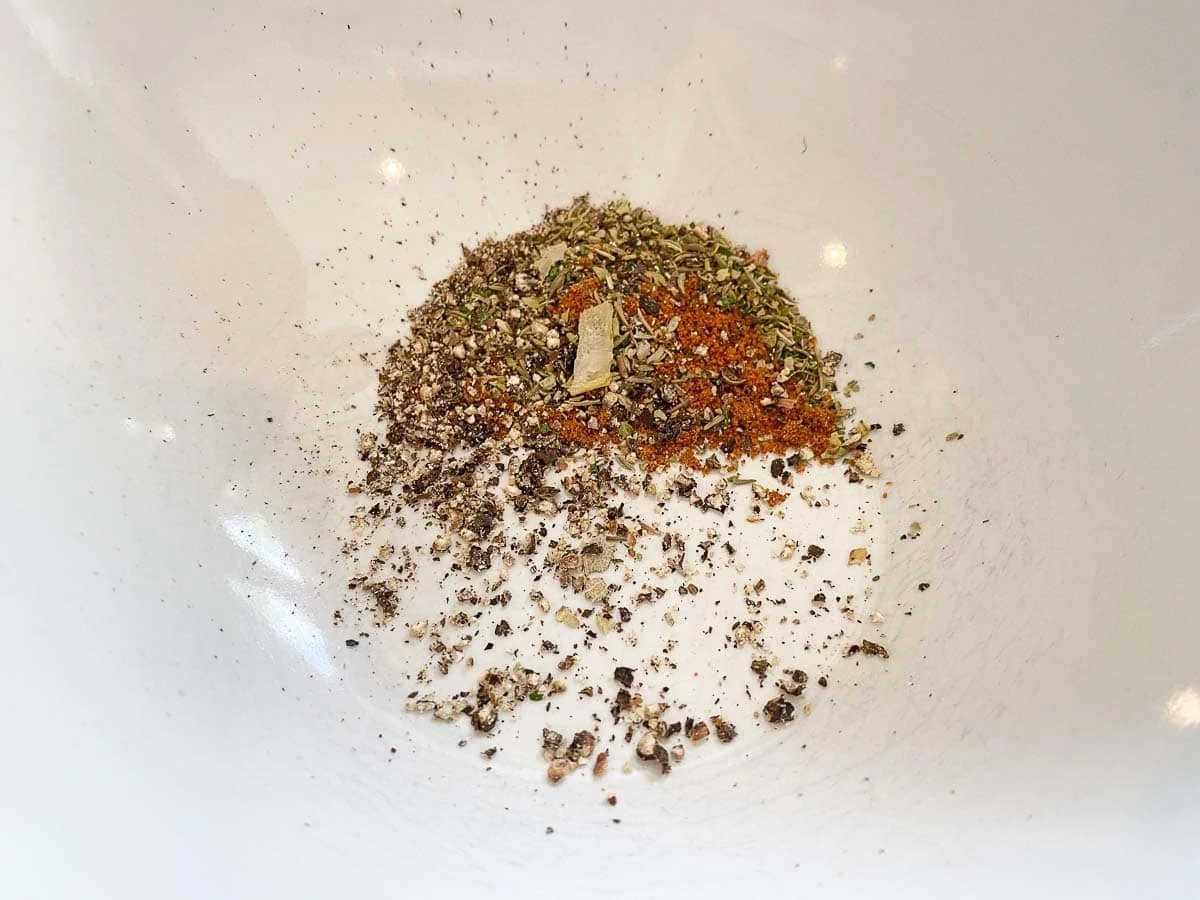 Easy & Authentic Scotch Pie Recipe - Scottish Scran