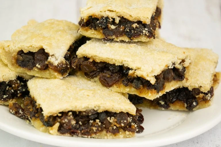 Fly Cemetery: Scottish Fruit Slice Recipe - Scottish Scran