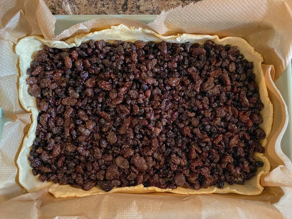 Fly Cemetery: Scottish Fruit Slice Recipe - Scottish Scran