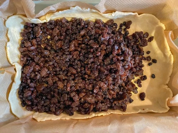 Fly Cemetery: Scottish Fruit Slice Recipe - Scottish Scran