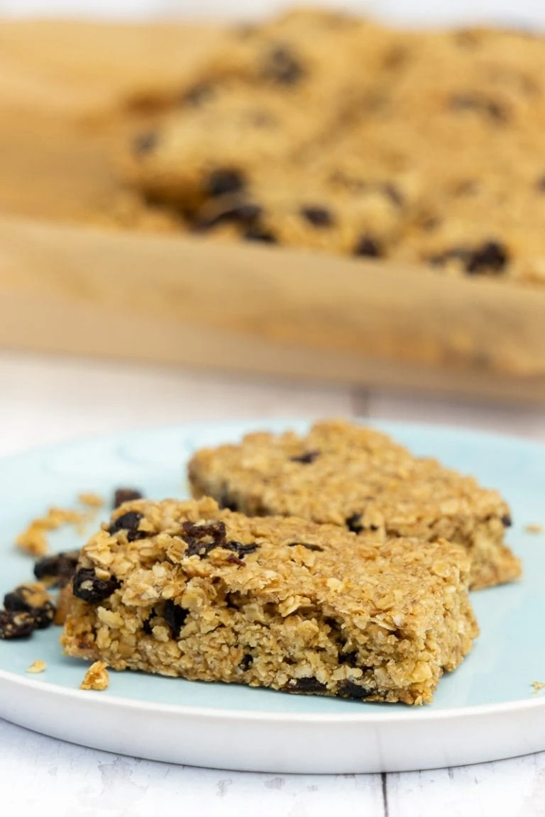 Super Easy Fruity Flapjack Recipe - Scottish Scran