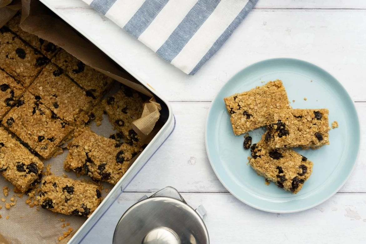 Super Easy Fruity Flapjack Recipe - Scottish Scran