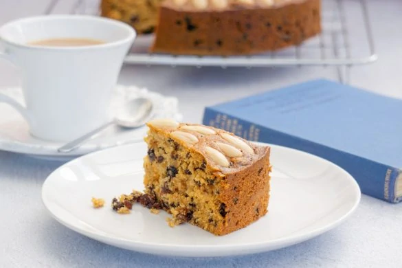Traditional Dundee Cake Recipe - Scottish Scran