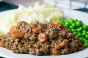 Easy & Tasty Mince and Tatties Recipe - Scottish Scran