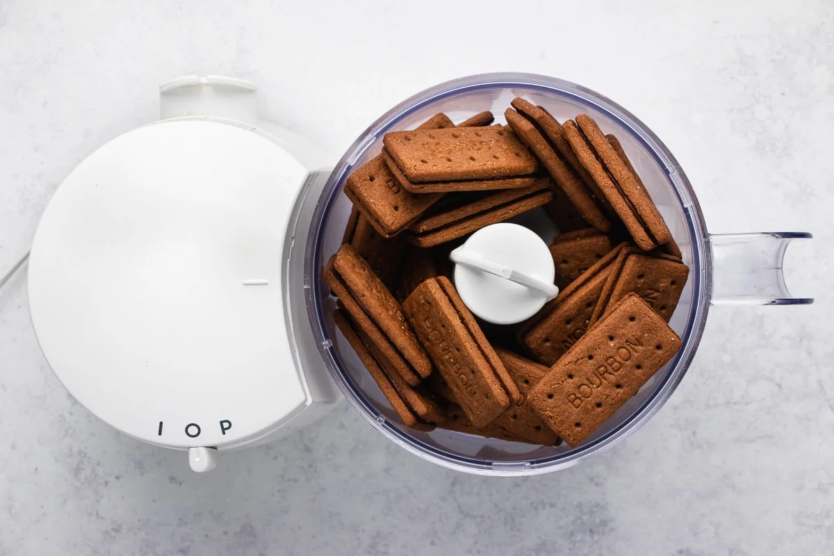 4 Ingredient Chocolate Bourbon Biscuit Cake Recipe - Scottish Scran