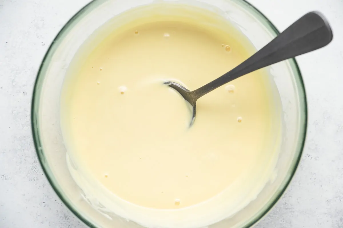 No-Bake Malteser Traybake Recipe - Scottish Scran