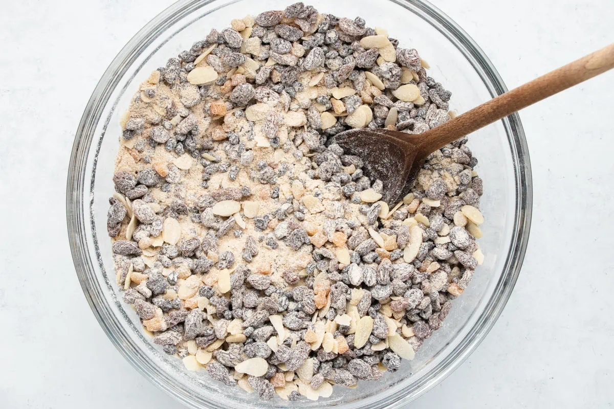 Traditional Scottish Black Bun Recipe - Scottish Scran