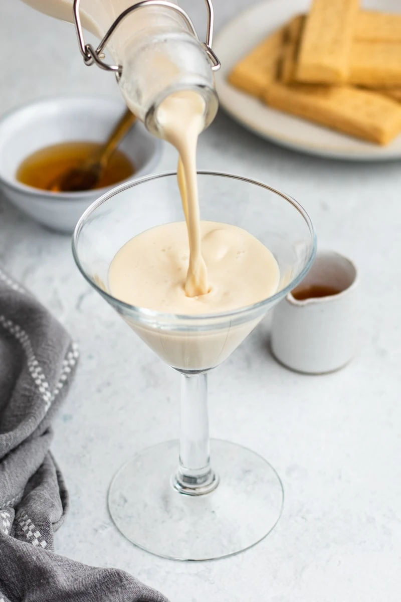 Atholl Brose - Whisky Cocktail Recipe - Scottish Scran