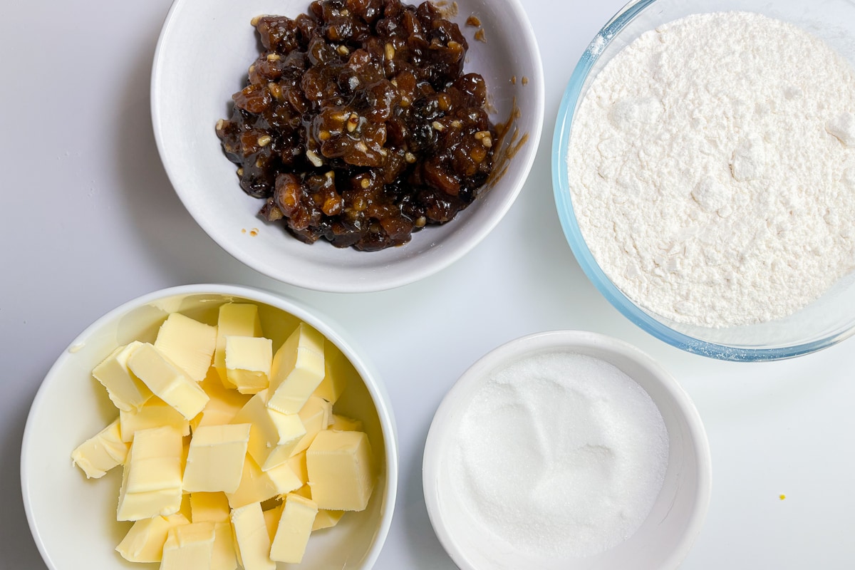 Easy Mincemeat Shortbread recipe - Scottish Scran