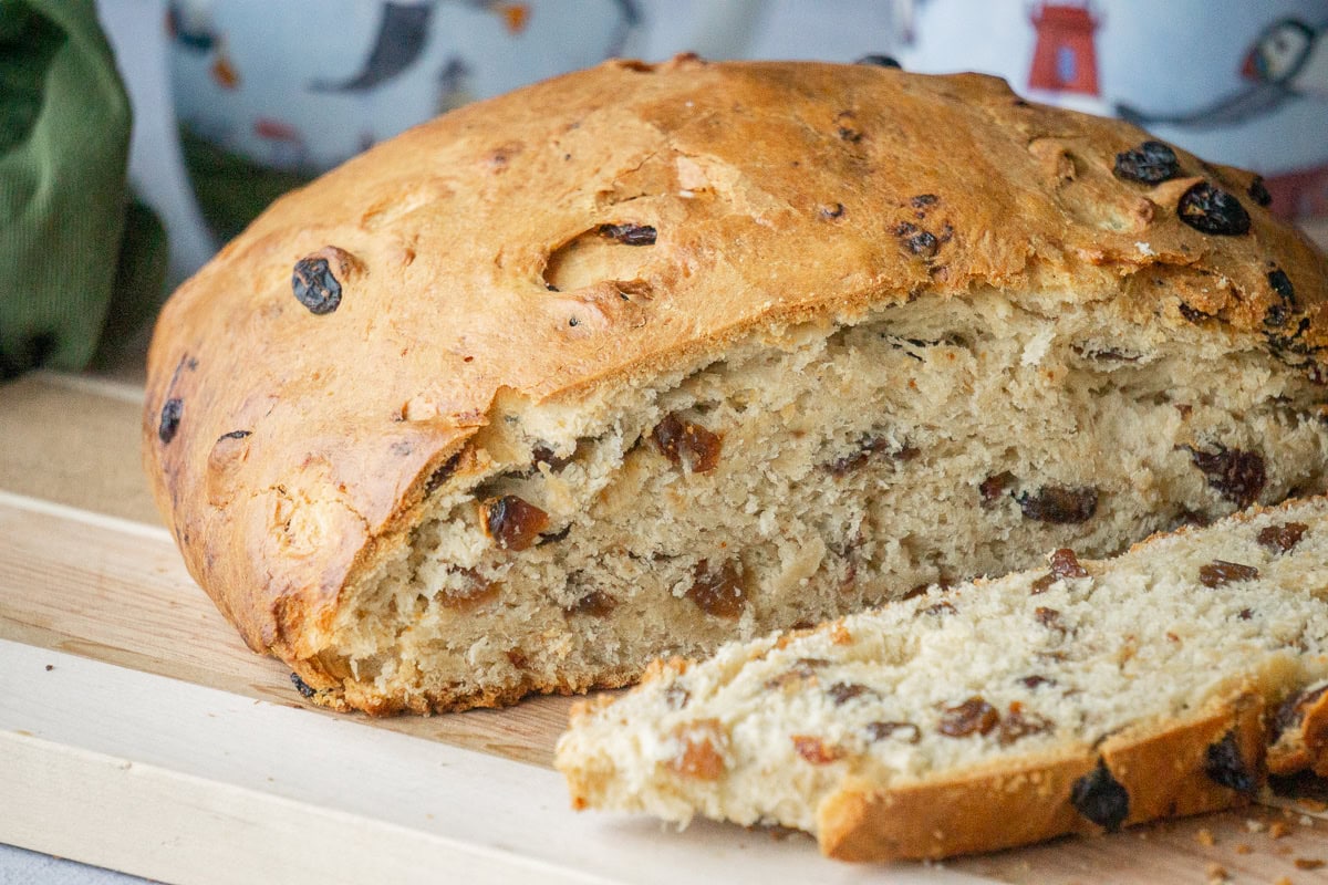 Easy Selkirk Bannock Recipe - Scottish Scran