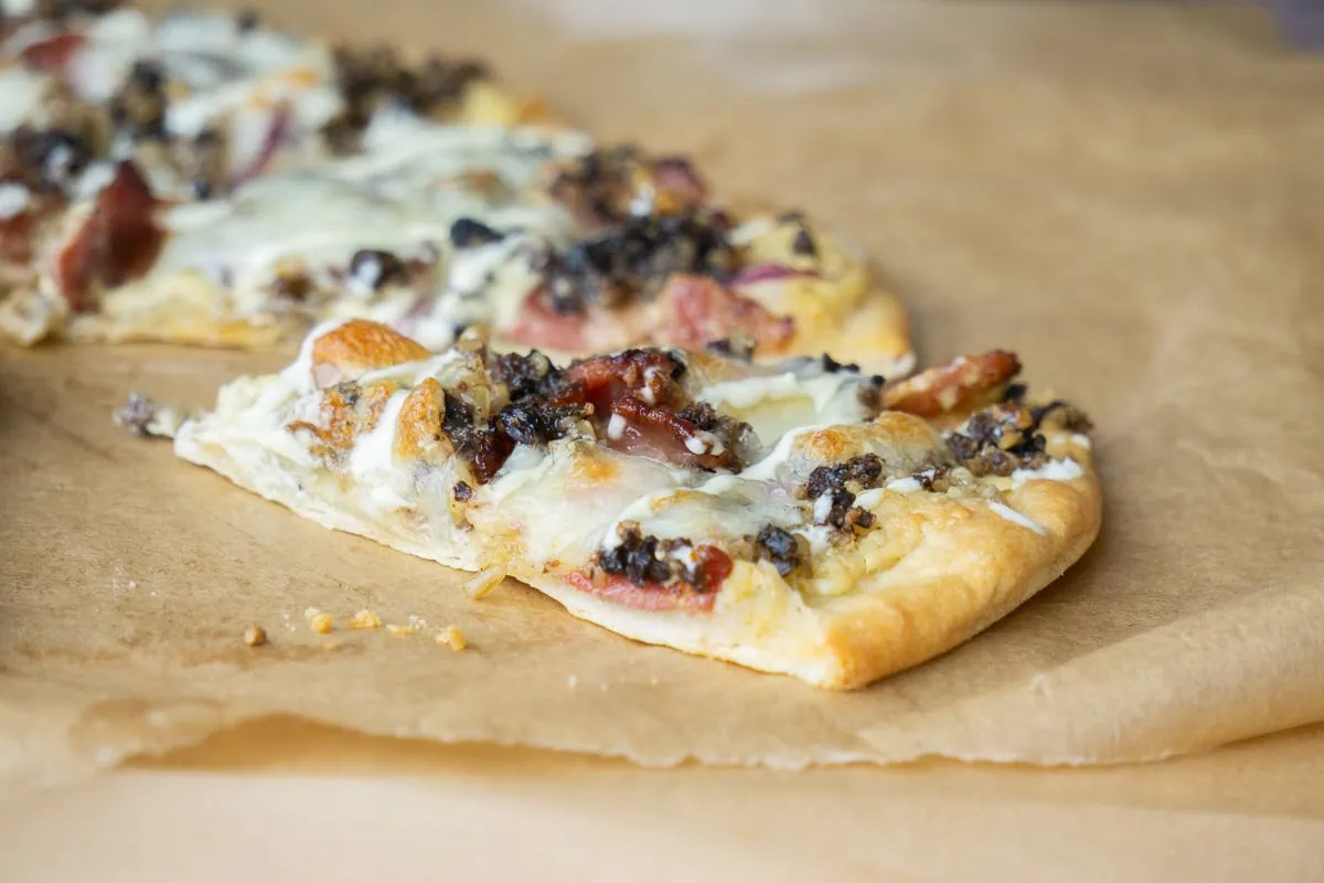 The Best Haggis Pizza - Scottish Scran