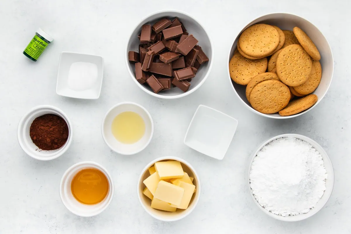 Perfect No-Bake Peppermint Slice Recipe - Scottish Scran