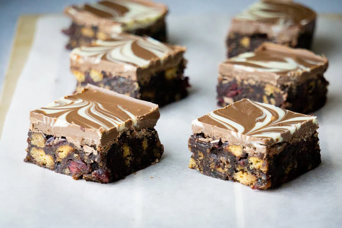 Simple Christmas Tiffin Recipe - Scottish Scran