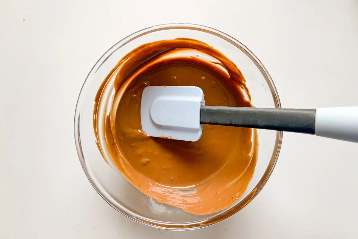 Simple Christmas Tiffin Recipe - Scottish Scran