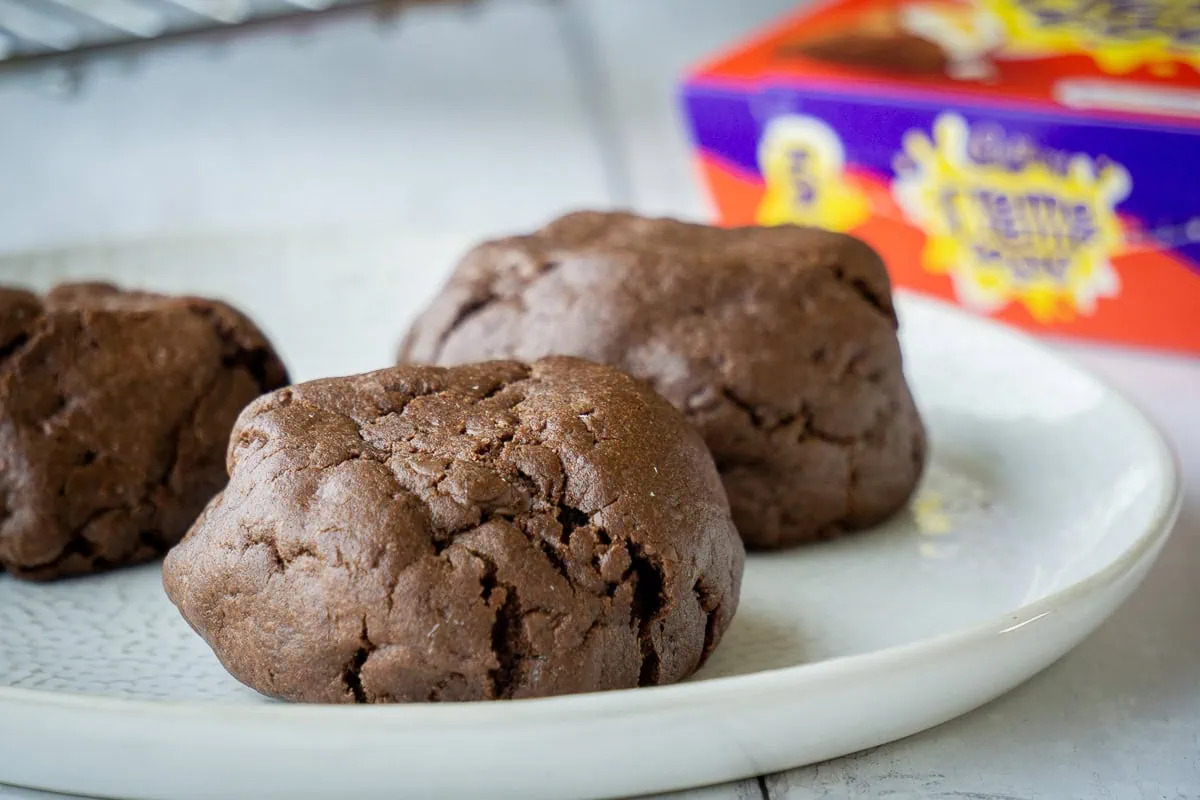 Double Chocolate Creme Egg Cookies - Scottish Scran